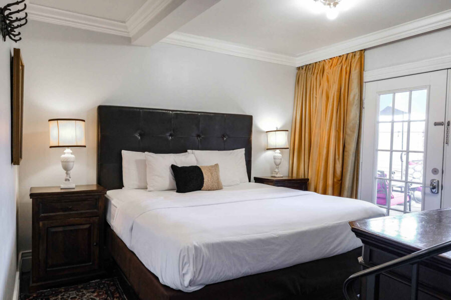 Rooms - Dickson Street Inn Site